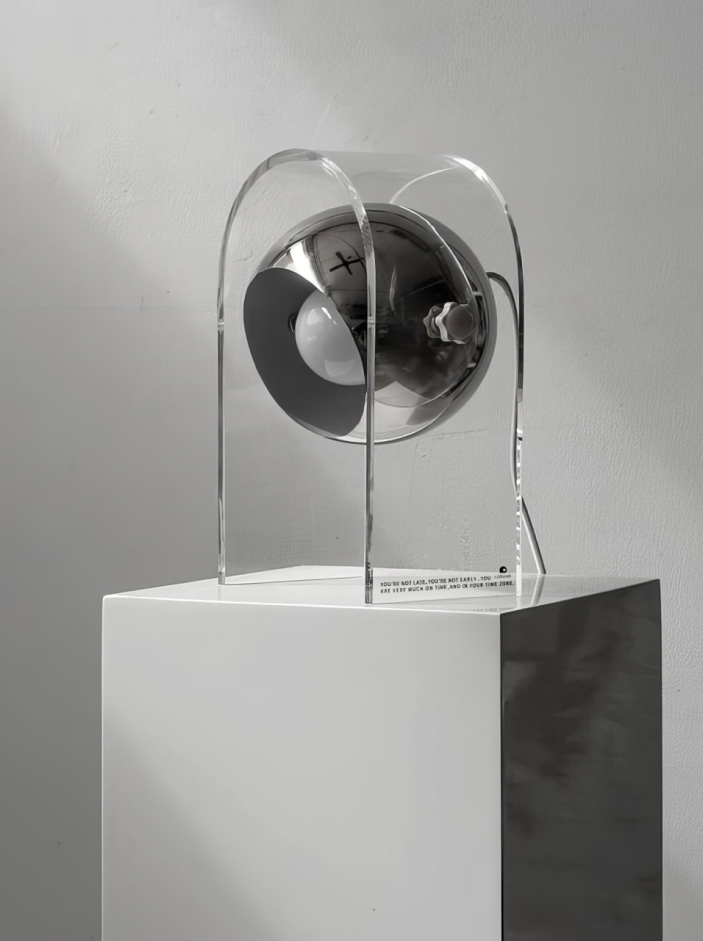 "EYE" Acrylic Table Lamps – HOLLYFLAME